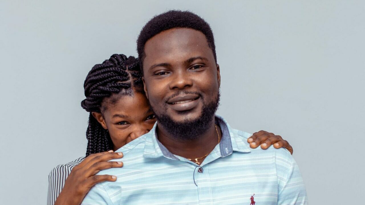 5 Signs That He Might Be Your Husband - Uncle Solomon